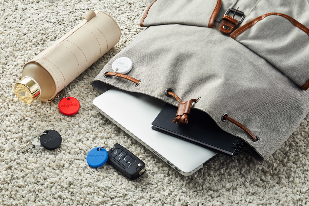 AirTags And Other Bluetooth Tracking Tags: How Does It Work? - Chipolo AirTags And Other Bluetooth Tracking Tags: How Does It Work? - Chipolo